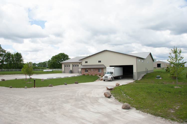 Post Frame Commercial Warehouse | Coal City, IL | FBi Buildings
